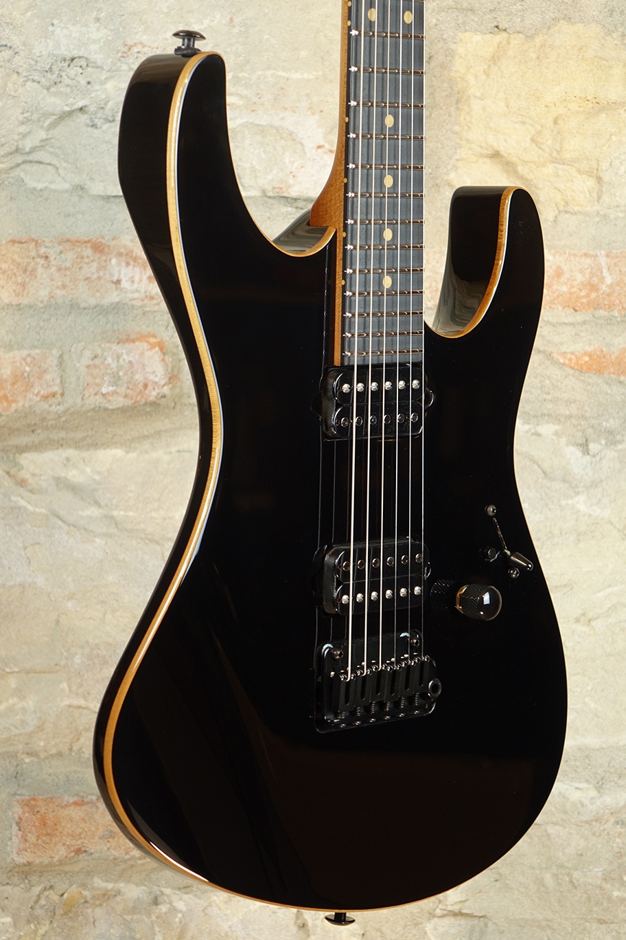SUHR Modern Andre Nieri Signature - Satin Black