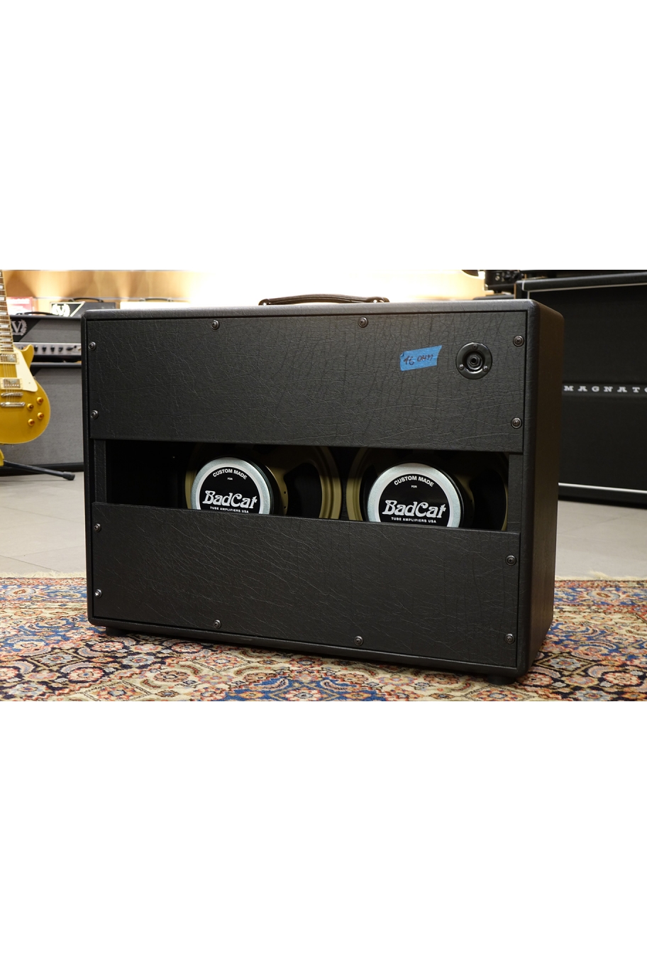 BAD CAT Hot Cat 2x12 Open Back Cabinet - Custom Celestion V30 speakers