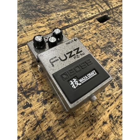 BOSS FZ-1w - Fuzz - Waza Craft