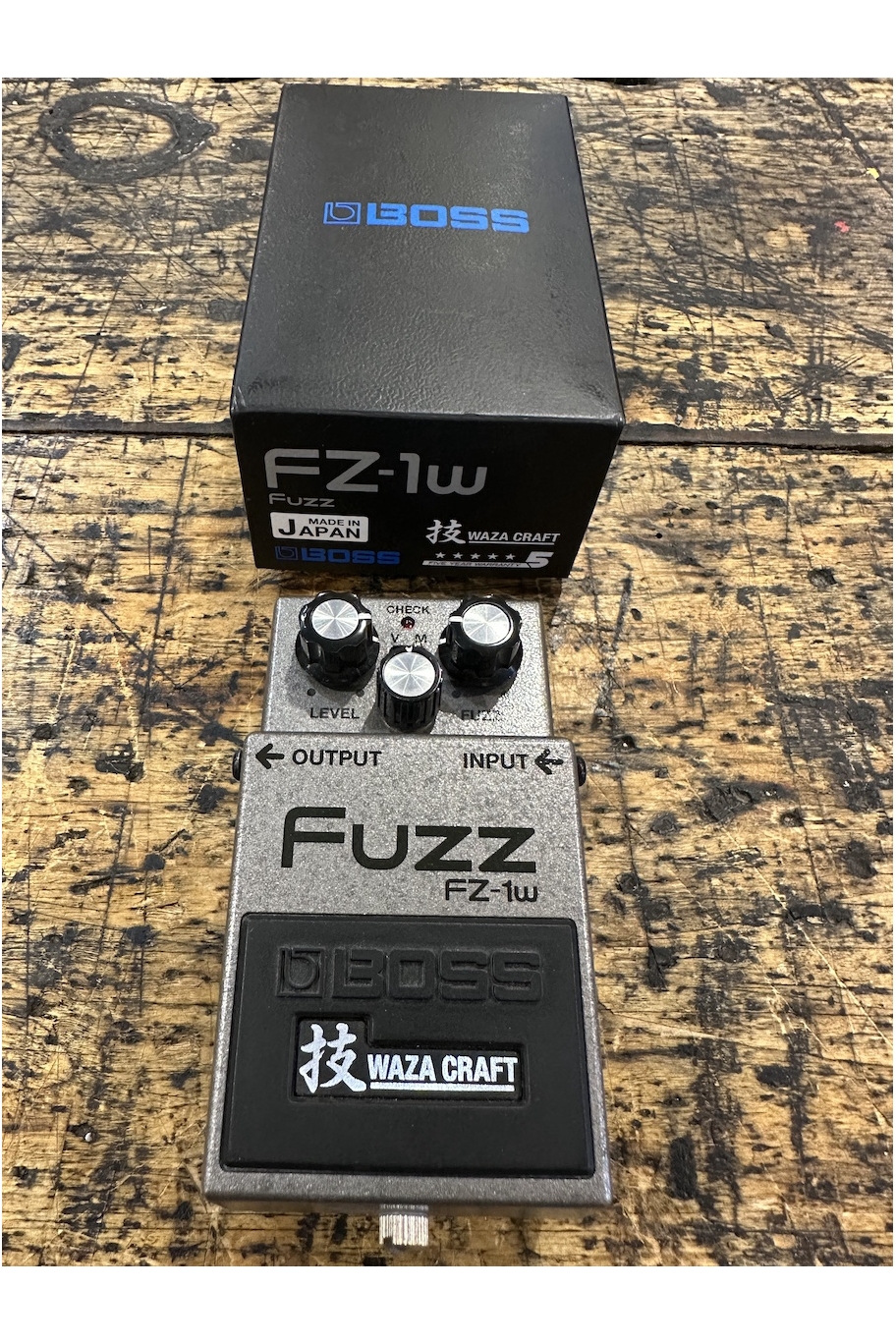 BOSS FZ-1w - Fuzz - Waza Craft